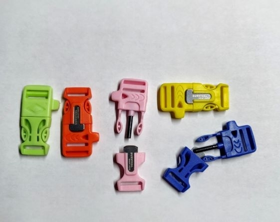 3/4 Inch Whistle Buckle | Flint Fire Starter| Coobigo | Canada Paracord
