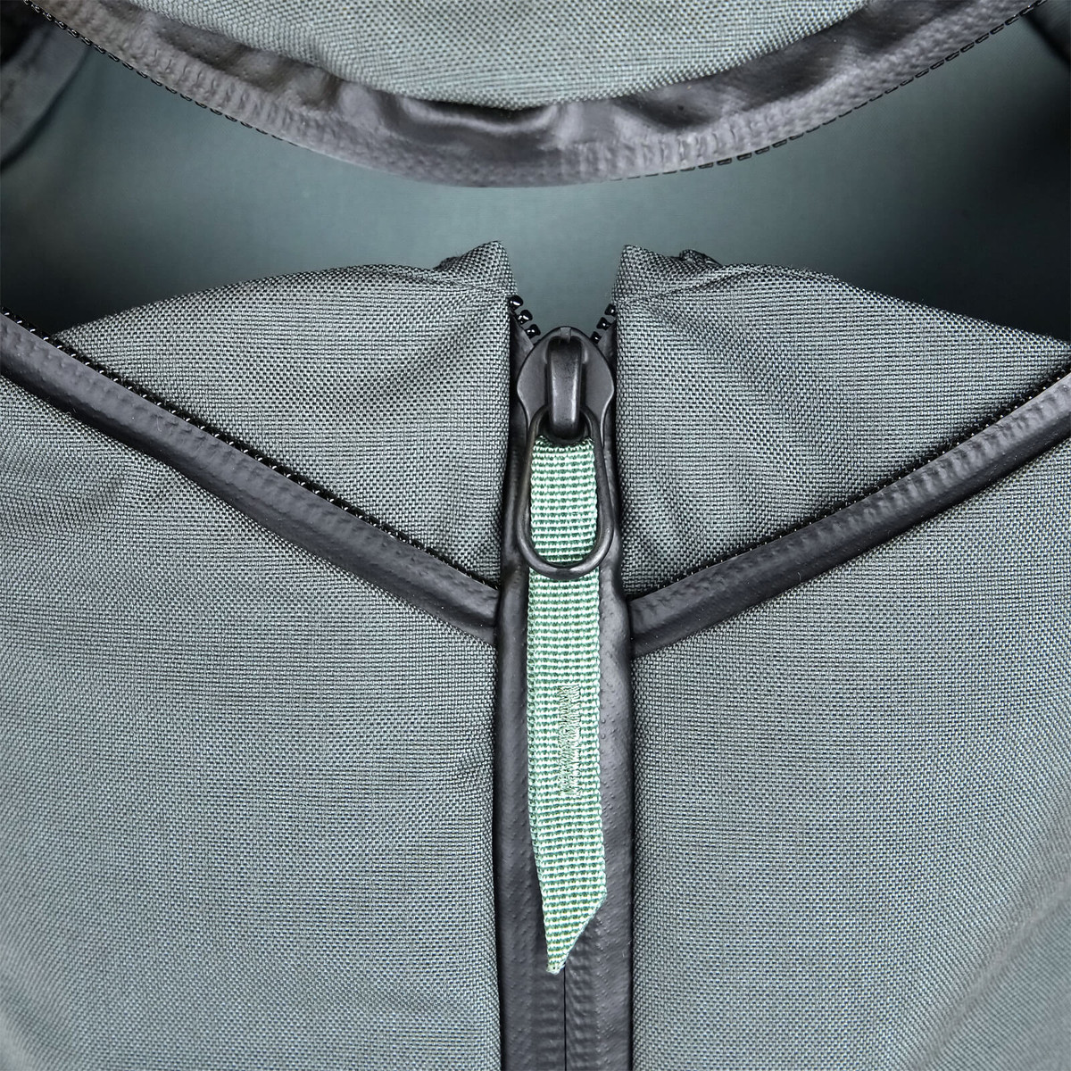 Catalyst 22 Backpack | Mystery Ranch | Adventure Gear Canada