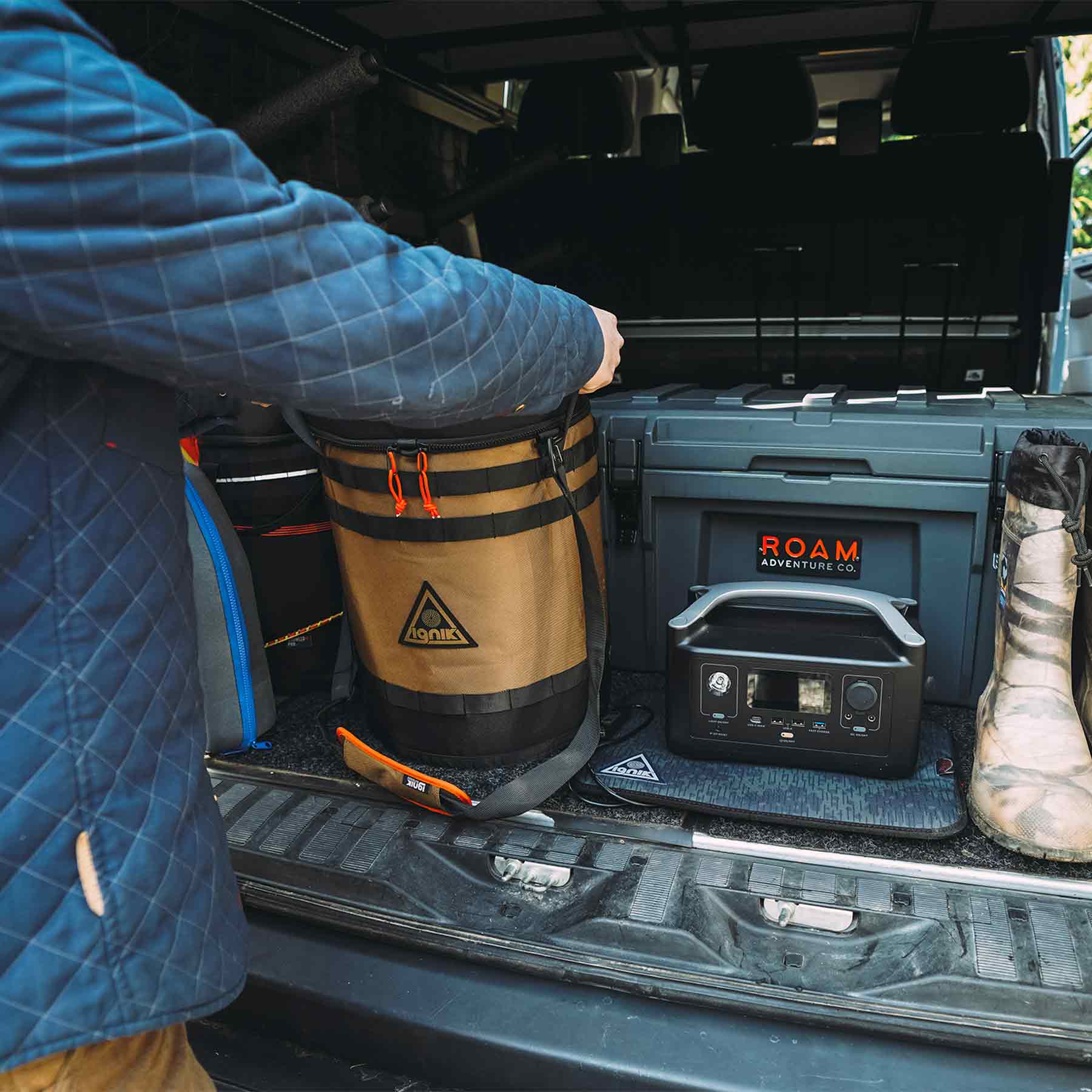 20lb Propane Tank Case Seat | Ignik® | Adventure Gear Canada